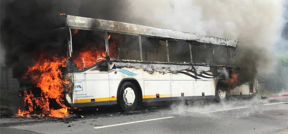 53 killed in Western Cameroon bus blaze