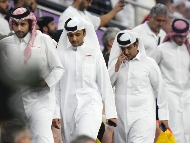 FIFA Qatar: German commentator calls Qatari national dress "bathrobes"