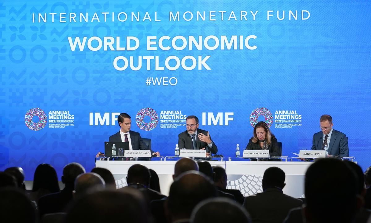 IMF calls India a bright spot, predicts global growth to fall to 2.9%