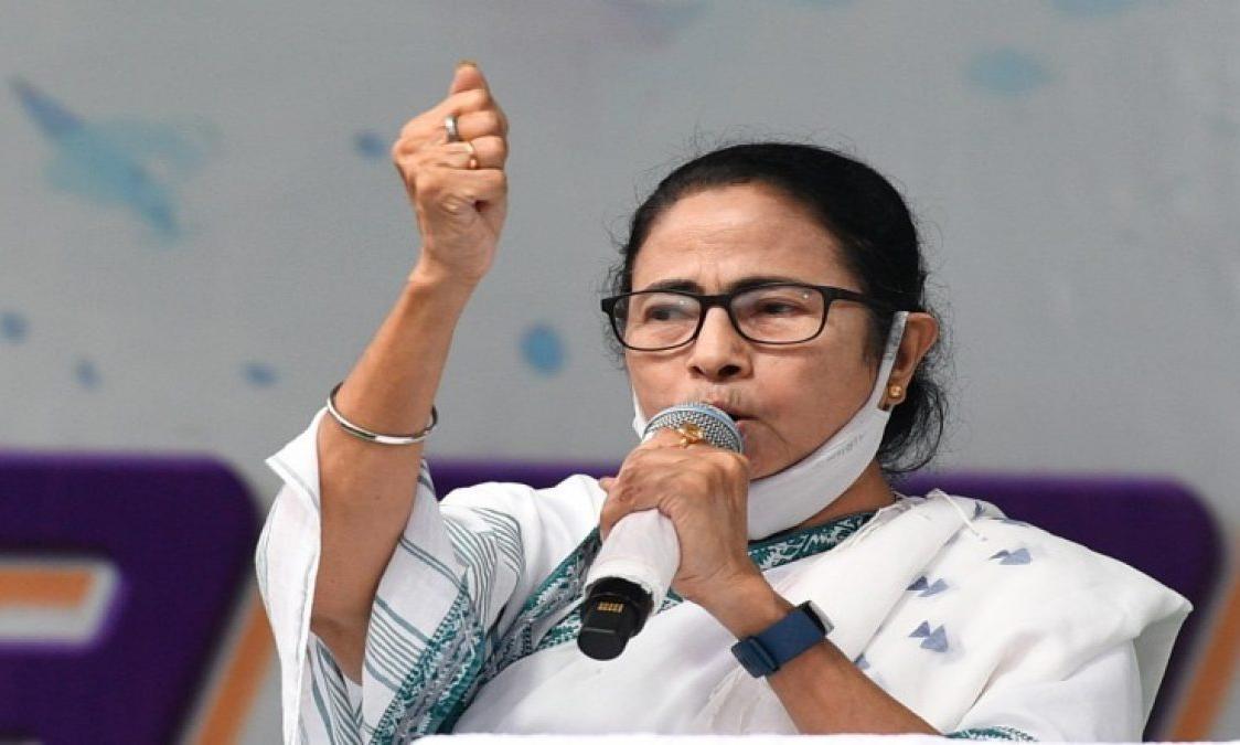 Kolkata police demand identity of Mamata Banerjee meme maker