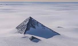 Pyramid-like peak in Antarctica sparks imagination of netizens