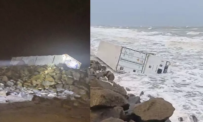 Sunken ship in Kerala: containers wash ashore