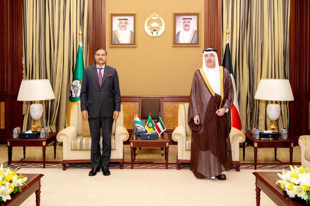 India’s Ambassador, Kuwait National Guard Chief discuss security ...